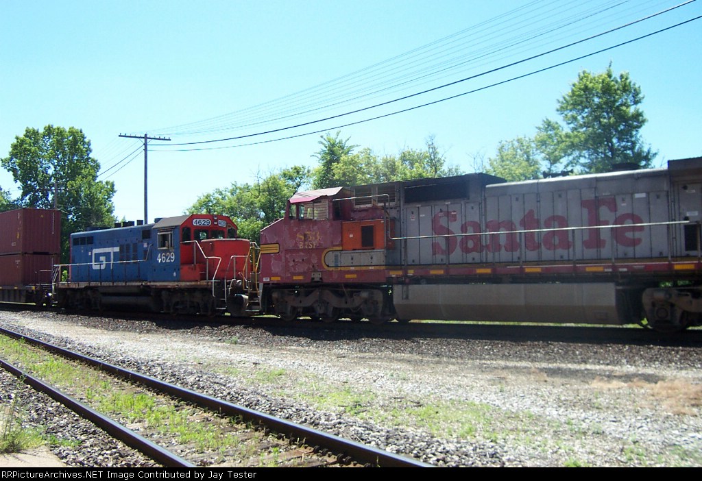 BNSF 853